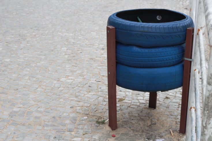 35 Ways To Upcycle Old Tires In The Garden