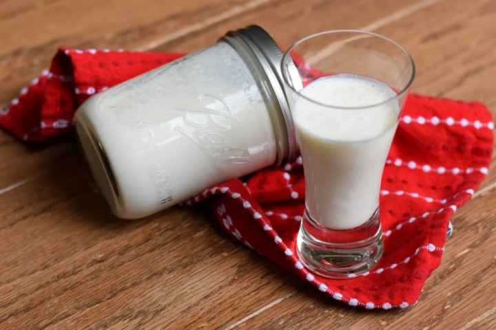 DIY Cultured Buttermilk In Seconds + 25 Delicious Ways to Use It