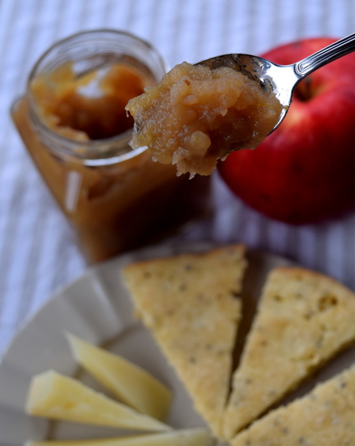 Zesty Apple Chutney Recipe
