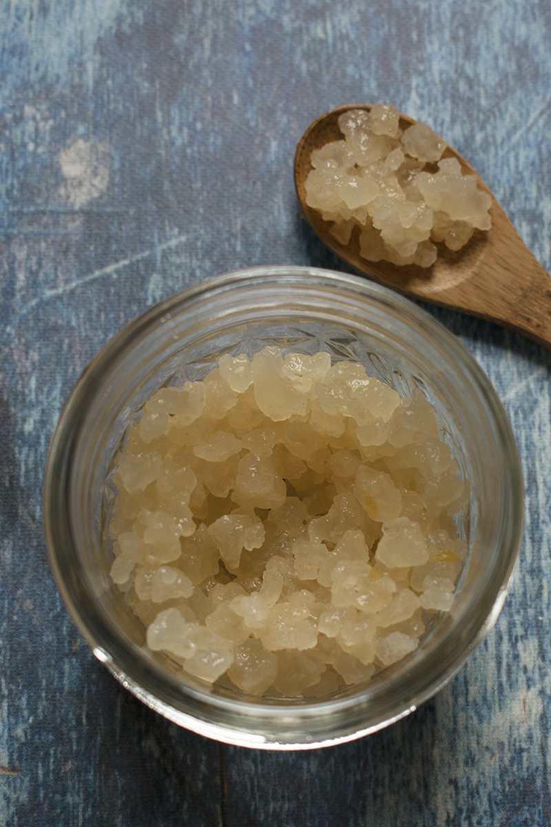How to Make Refreshing & Healthy Water Kefir