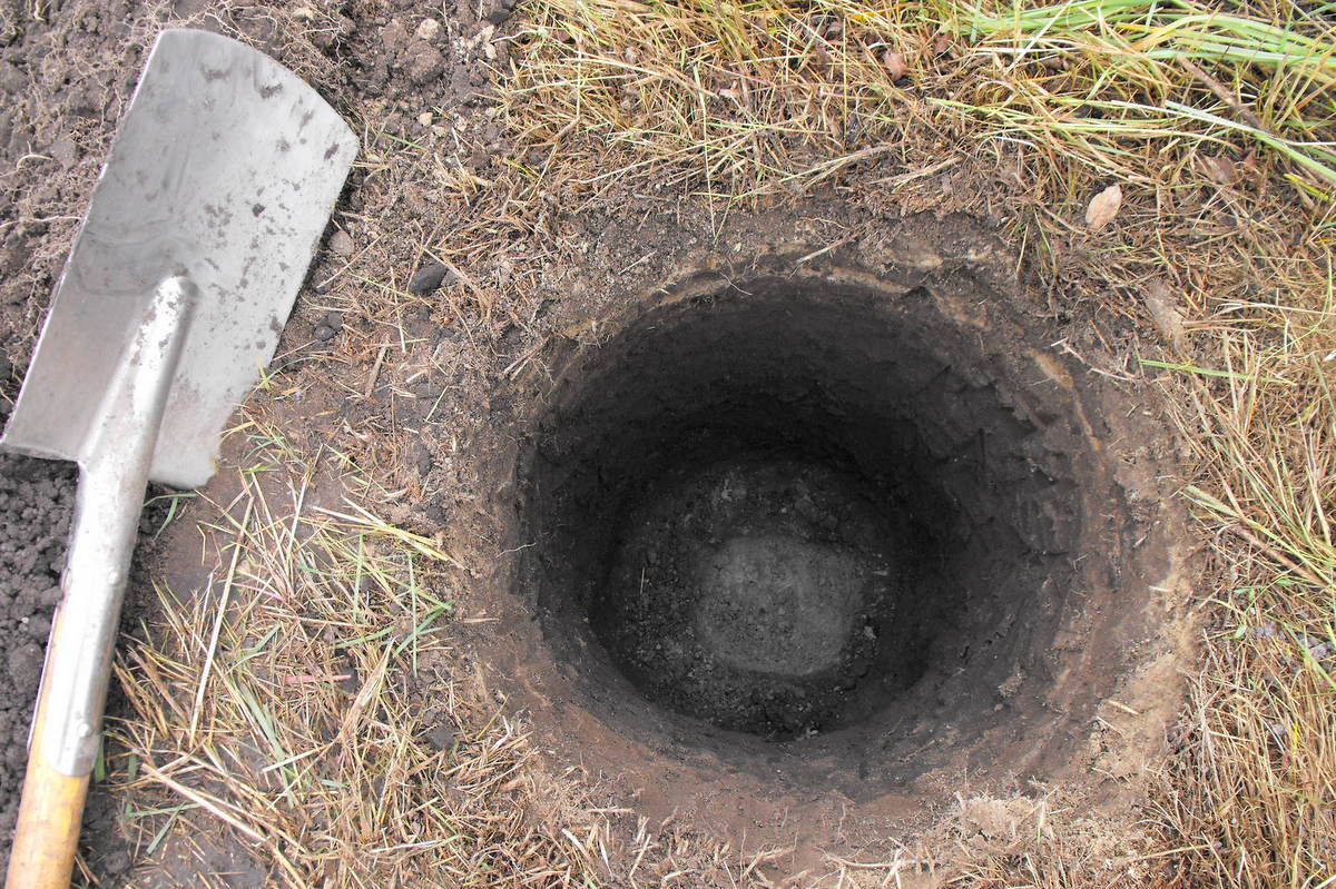 How To Harvest Clay For Pottery & Natural Building