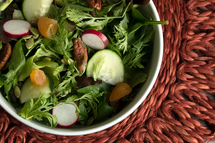 7 Crazy Good Ways to Eat Carrot Tops