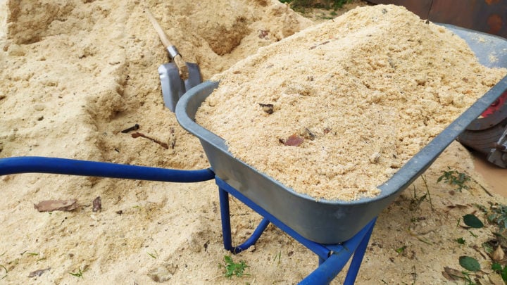 11 Smart Uses For Sawdust Around Your Home & Garden