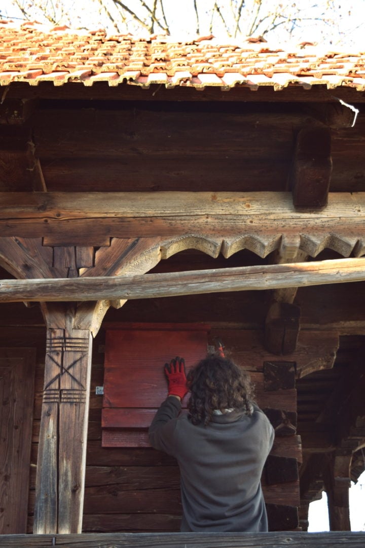 How To Build A Bat House To Attract More Bats To Your Yard