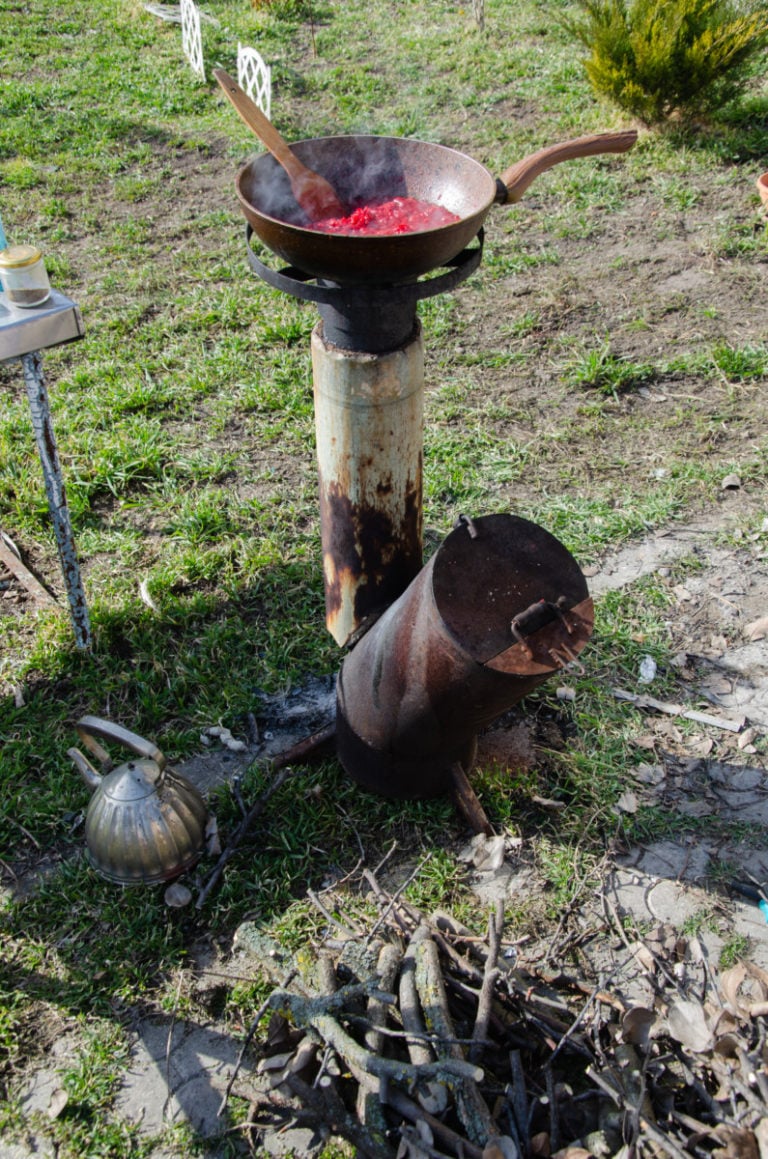 11 Ways to Cook Outdoors - Without a Grill