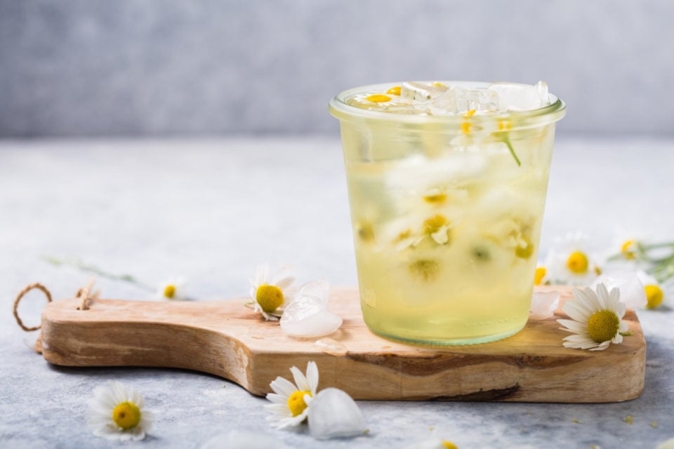 11 Brilliant Ways to Use Chamomile Flowers