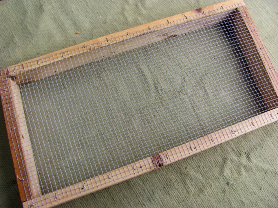 How to Easily Make a Compost Sifter - No DIY Skills Required