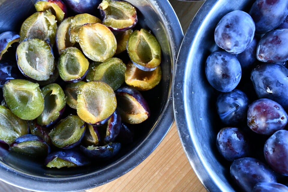Easy Spiced Pickled Plums