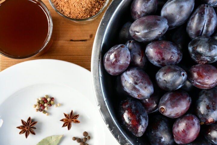 Easy Spiced Pickled Plums