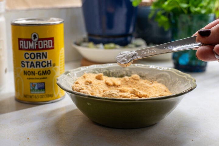 Easily Make Flavorful Garlic Powder at Home